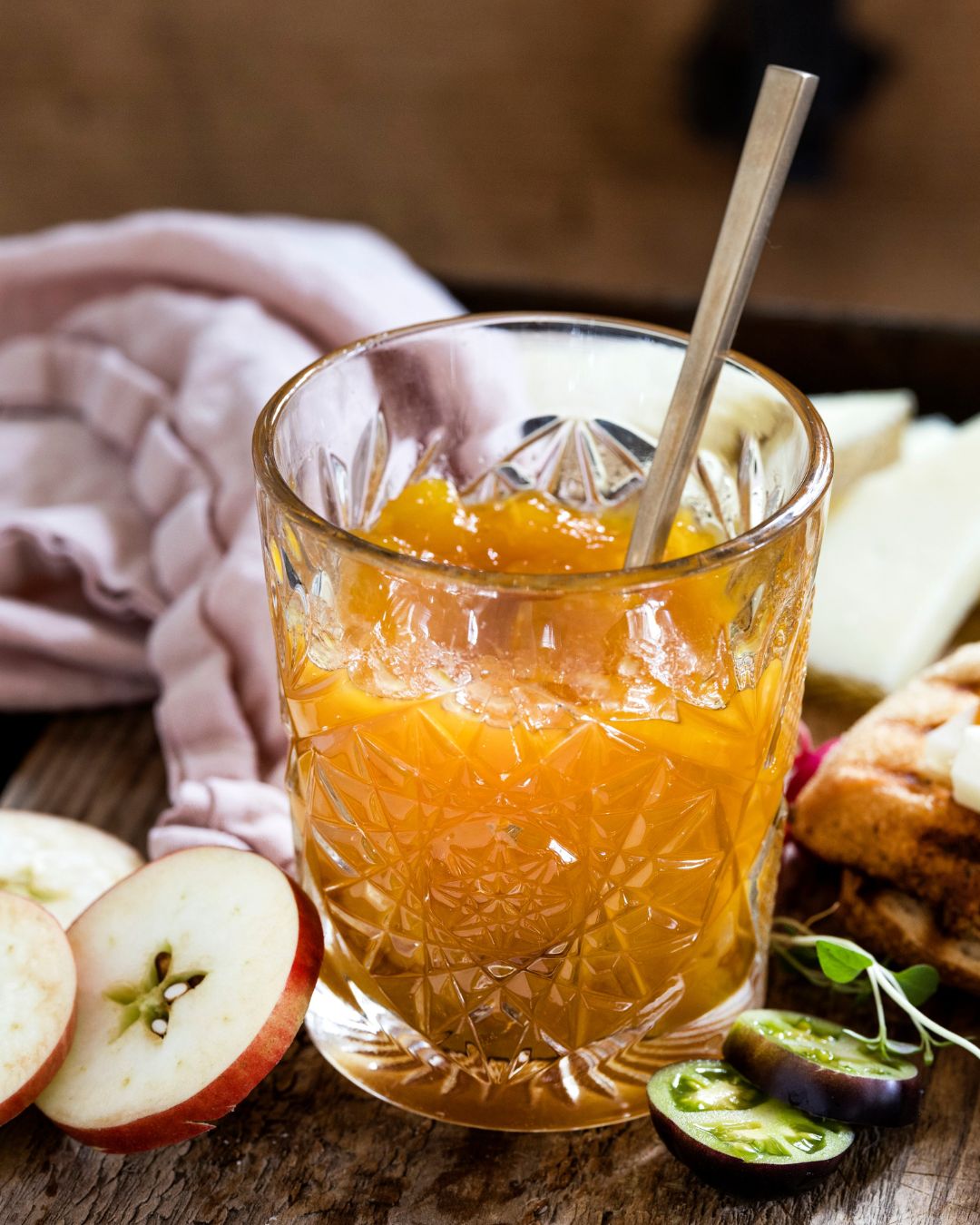 Sådan laver du din egen havtornsnaps | ISABELLAS