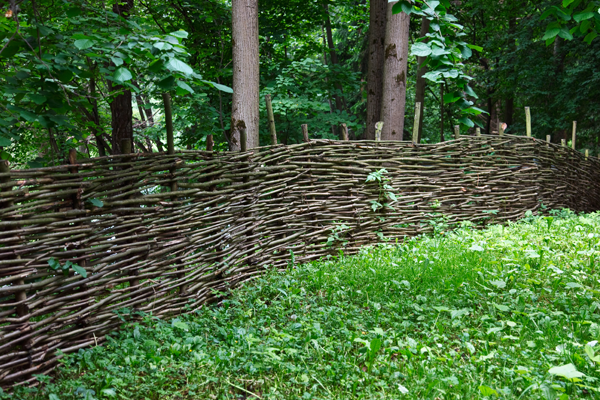 Gør det selv hegn til haven - Guide, tips og tricks | ISABELLAS