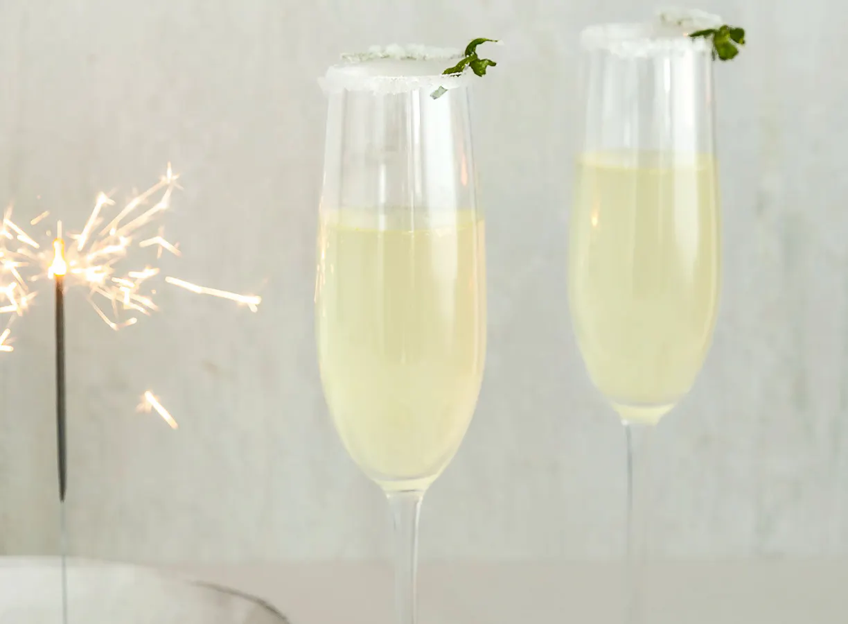 Cocktail: Diamond fizz med gin, citronverbena og champagne | ISABELLAS