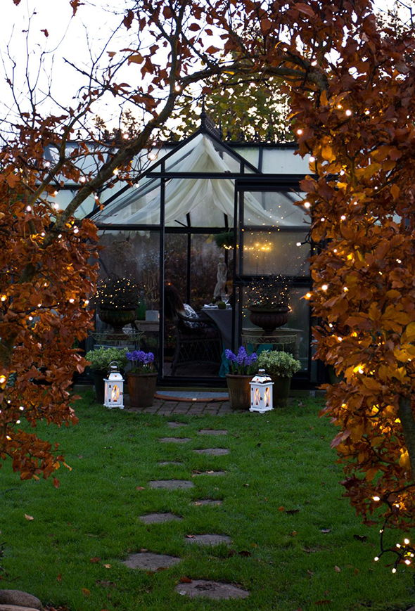 Skab magi i haven med lanterner, fakler og lyskæder | ISABELLAS
